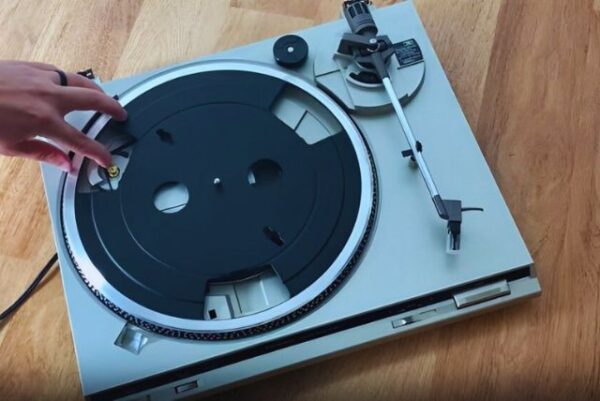 Upgrade Your Turntable: Easy Steps to change the Belt