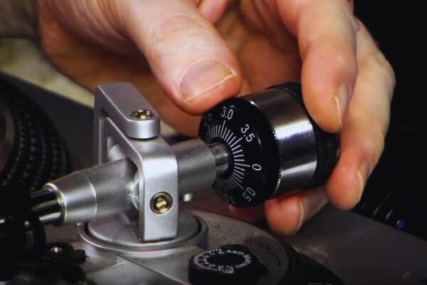 Reasons why your record player sounds distorted and how to fix it.